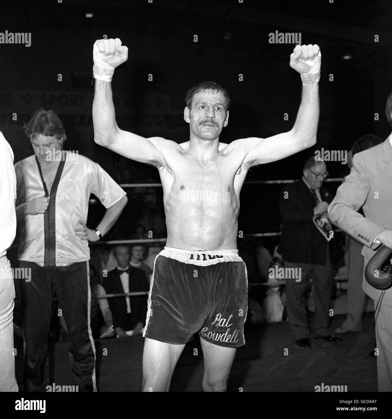 Boxing - EBU Super Featherweight Title - Pat Cowdell v Jean-Marc Renard ...