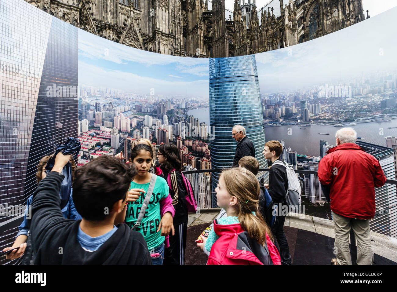 Video exhibit exhibition hi-res stock photography and images - Alamy