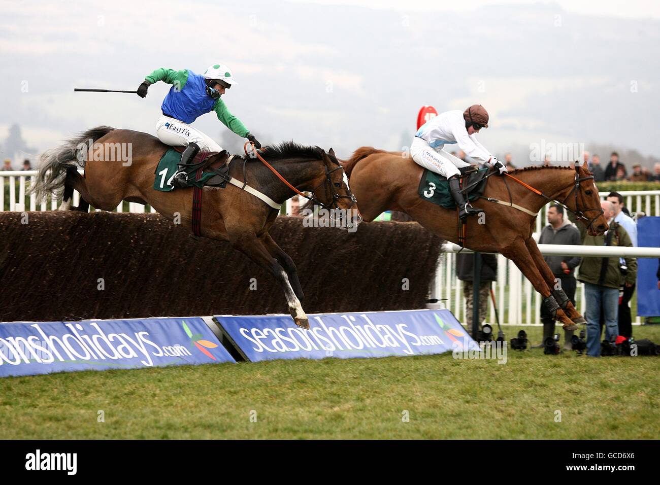 Katie walsh racing hi-res stock photography and images - Alamy