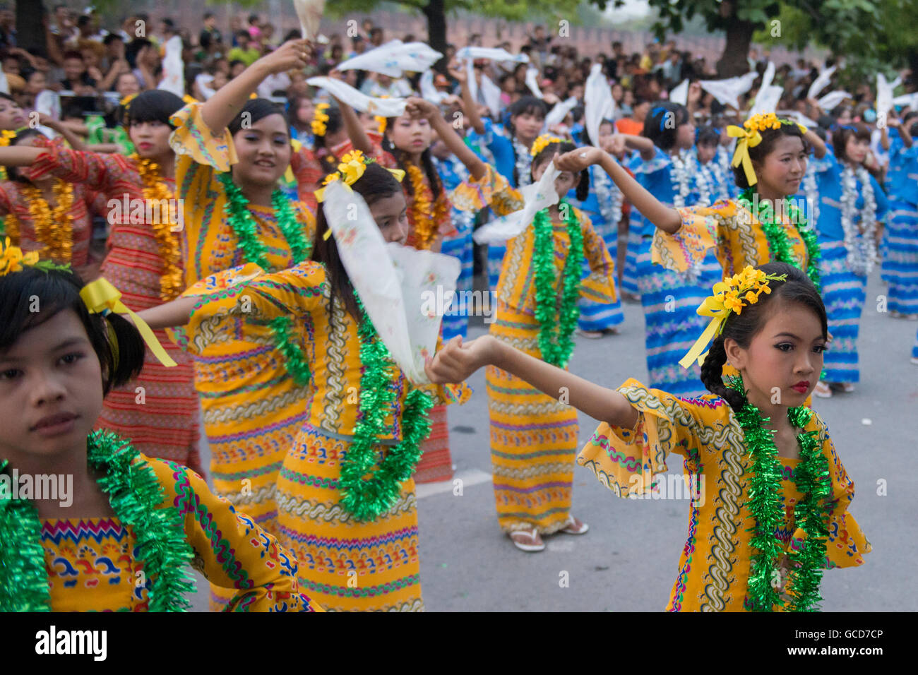 Traditional Dance Girls at the Thingyan Water Festival at the Myanmar ...