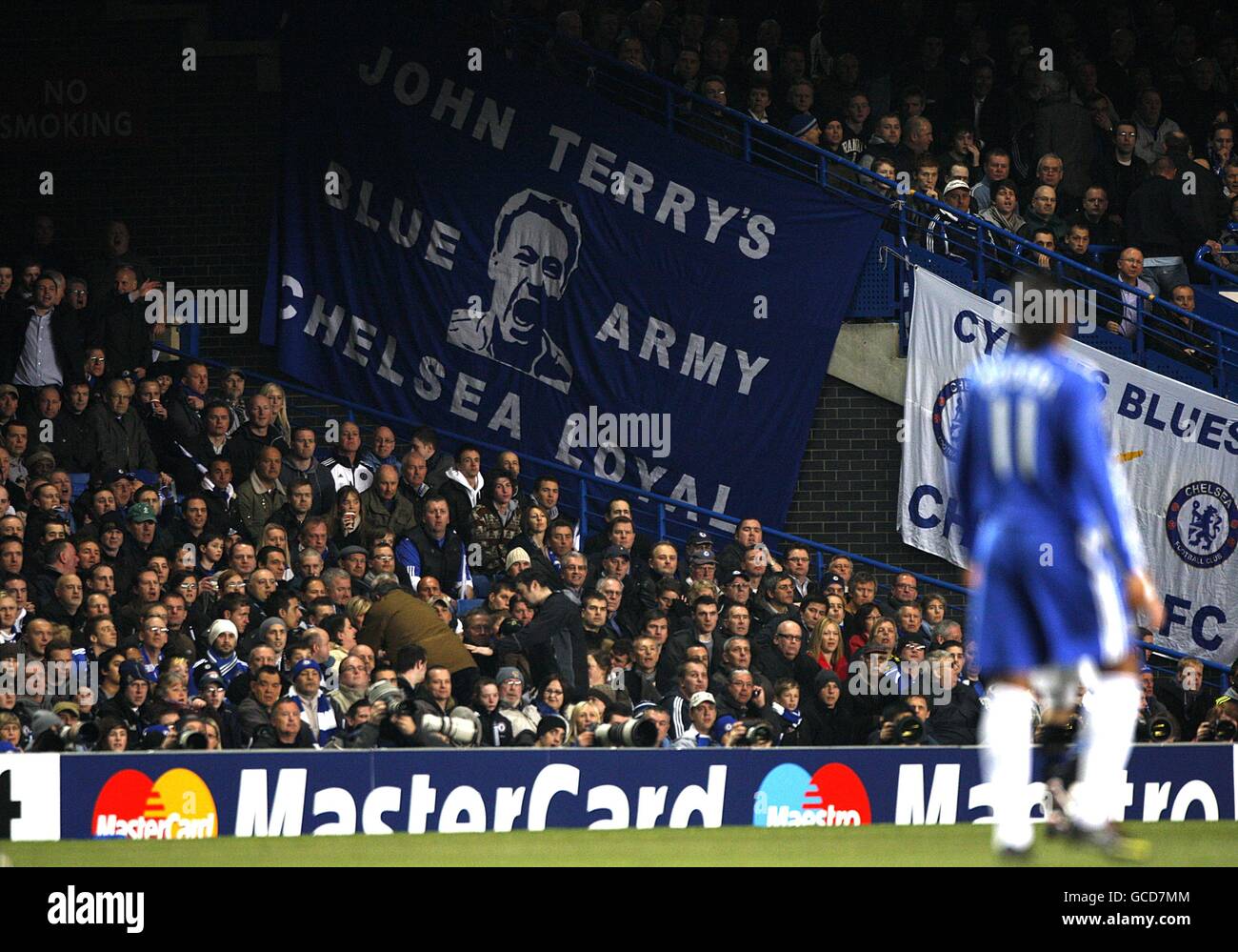 Soccer - UEFA Champions League - Round of 16 - Second Leg - Chelsea v ...