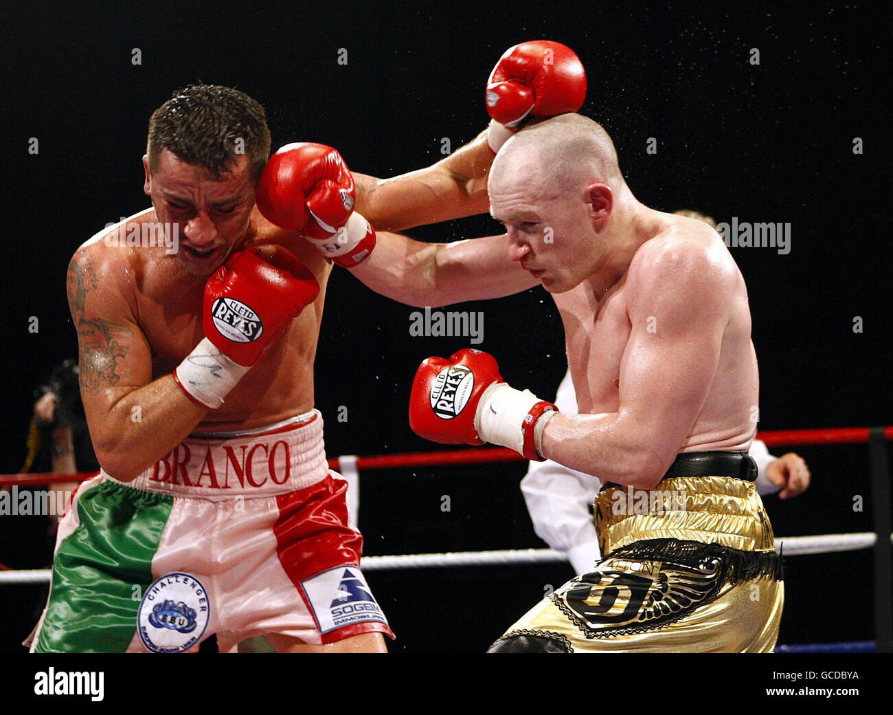 Ebu welterweight title hi-res stock photography and images - Alamy