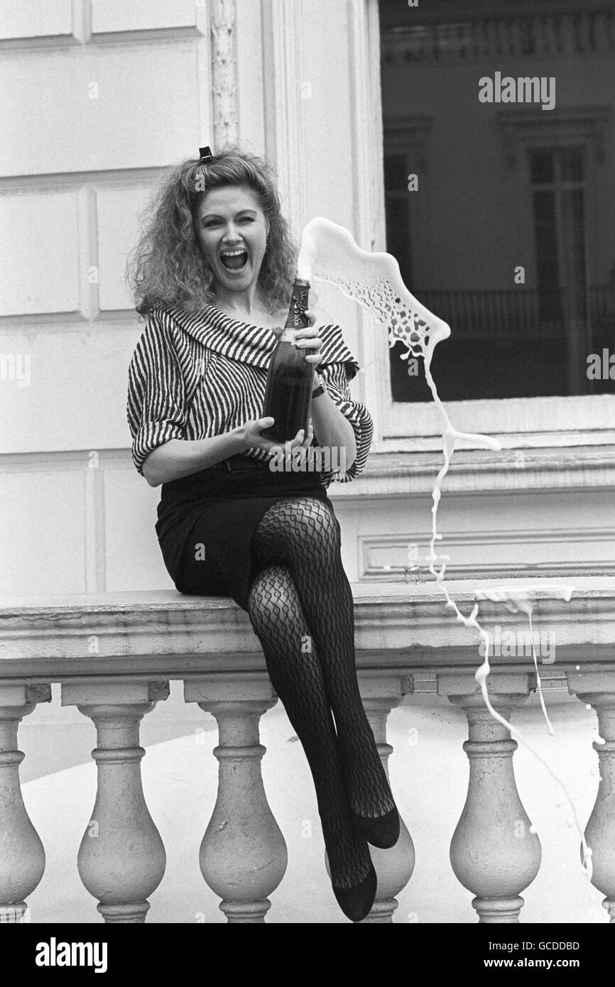 Debbie moore pineapple studio High Resolution Stock Photography and ...