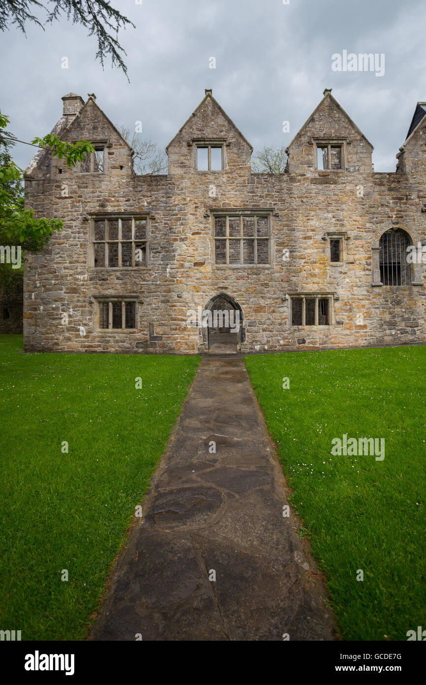 The exterior of Donegal castle in Donegal town, Ireland Stock Photo - Alamy