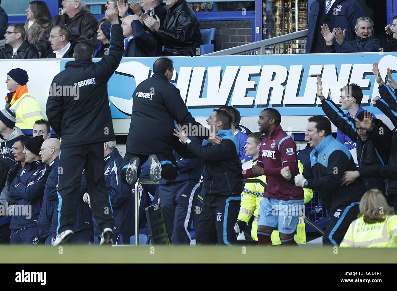 Show bench hi-res stock photography and images - Alamy
