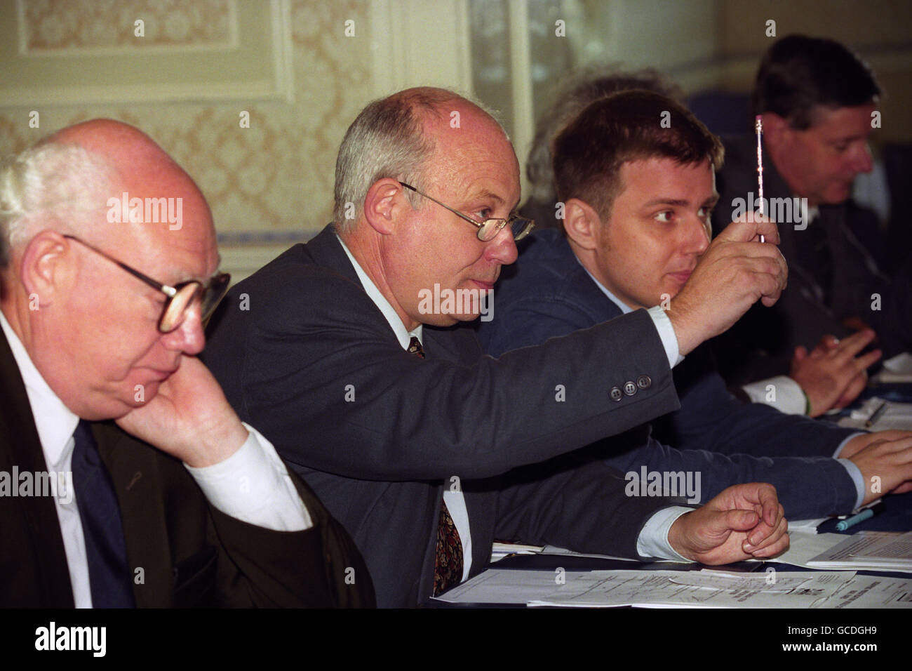 L r rmt president jimmy knapp hi-res stock photography and images - Alamy