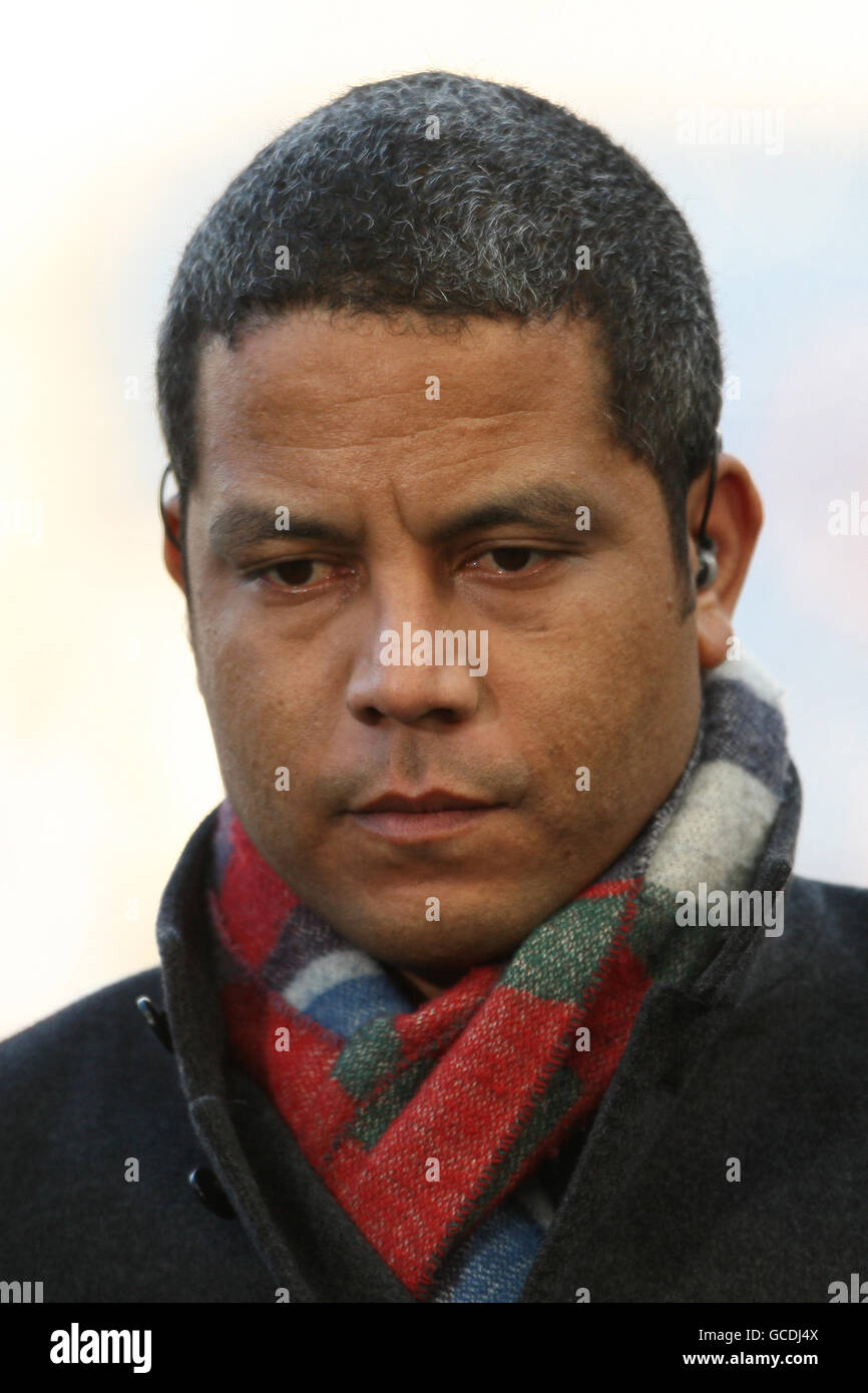 Bbc rugby pundit and former england rugby player jeremy guscott hi-res ...