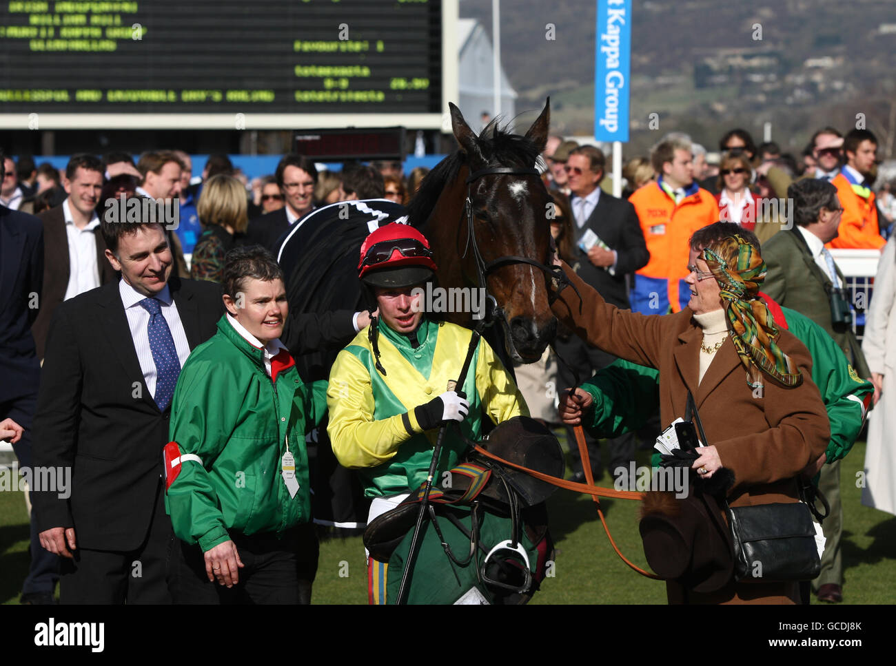 The arkle challenge trophy hi-res stock photography and images - Alamy