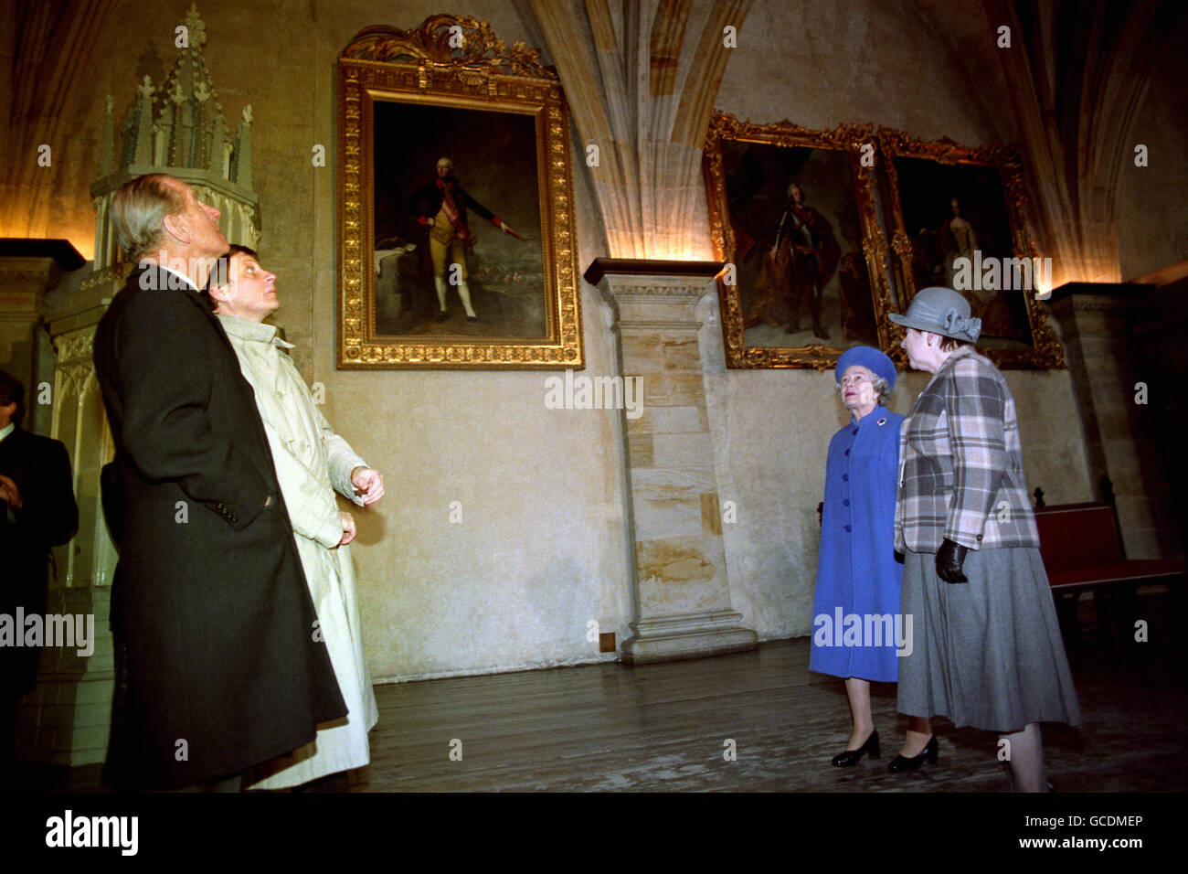 Royalty - Queen Elizabeth II State Visit to the Czech Republic Stock ...