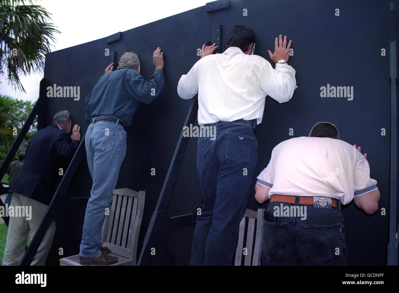 Television - Walkers Crisps Advertising Campaign - Gary Lineker ...