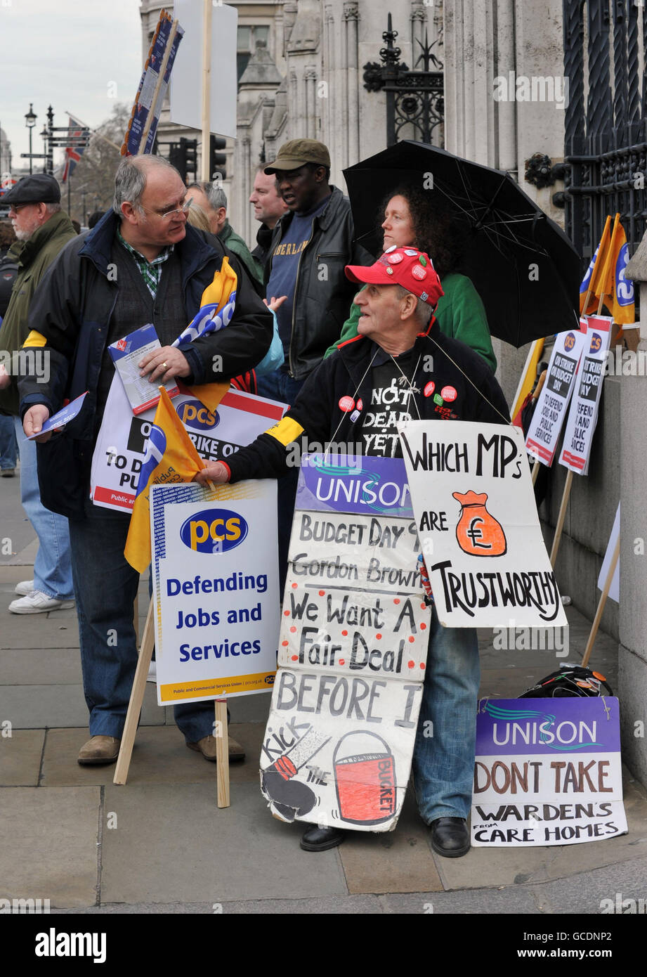 Civil servant strike hi-res stock photography and images - Alamy