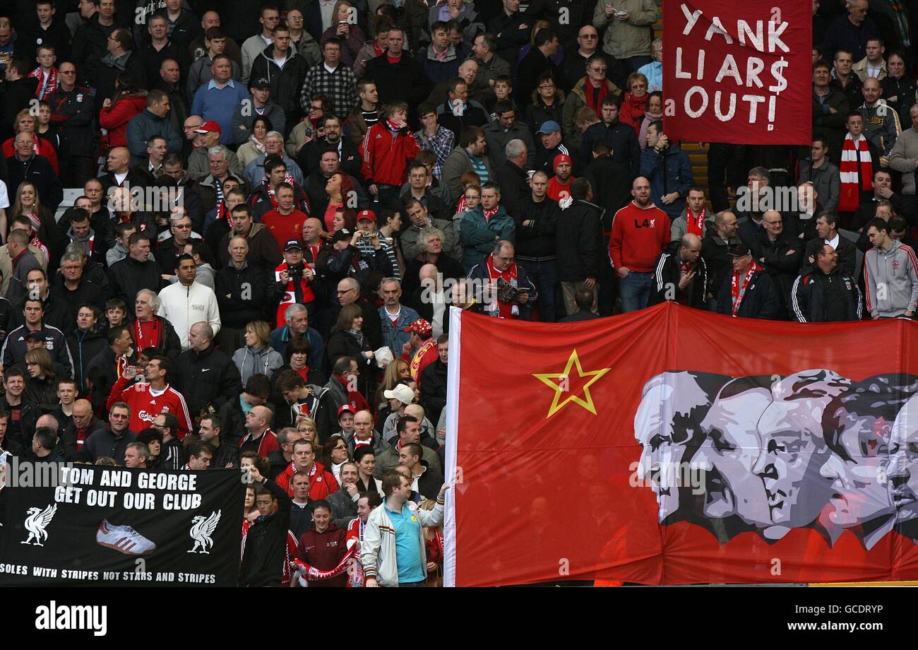 Liverpool fans protest in stands hi-res stock photography and images ...