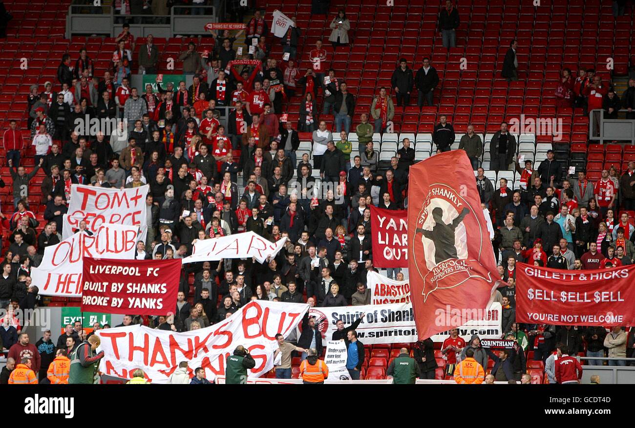 Liverpool fans in protest hi-res stock photography and images - Alamy