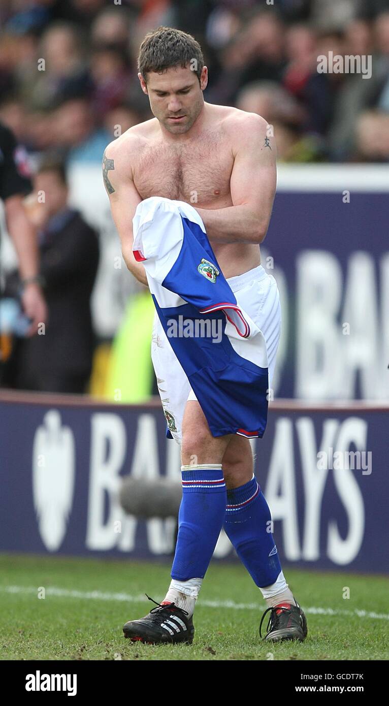 Ripped football shirt hi-res stock photography and images - Alamy