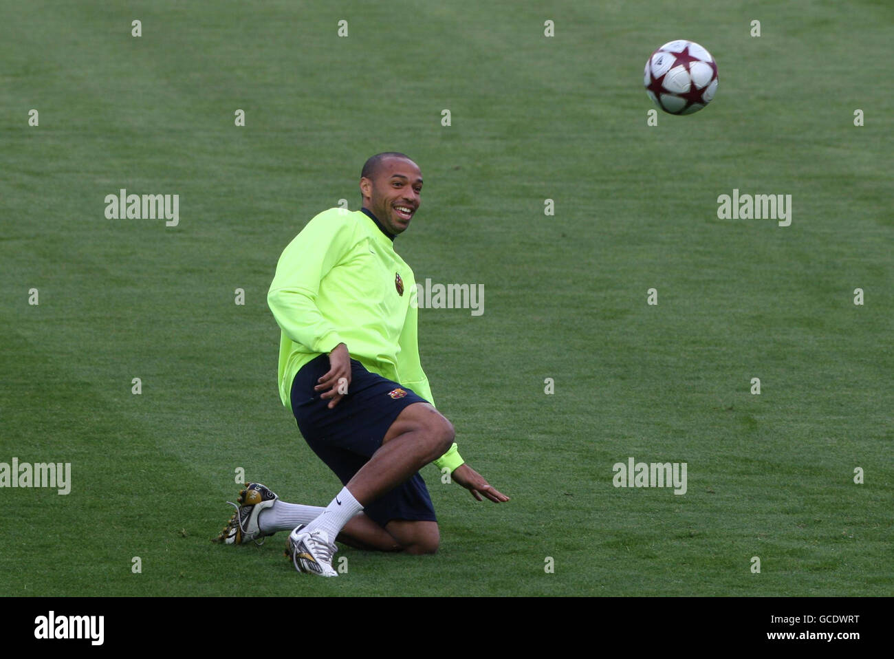 Barcelona's Thierry Henry controls ball during a training session at ...