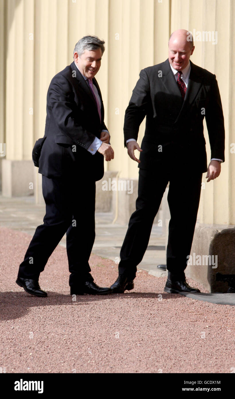 Prime Minister Gordon Brown meets the Queen's Private Secretary Sir ...