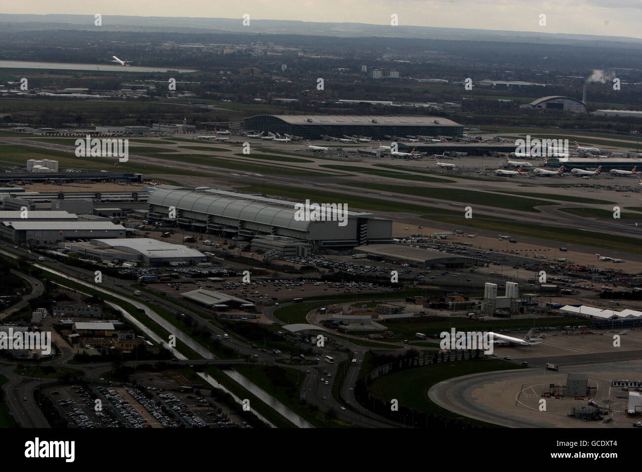 The British Airways Cargo building (front) and Terminal 5 at Heathrow ...