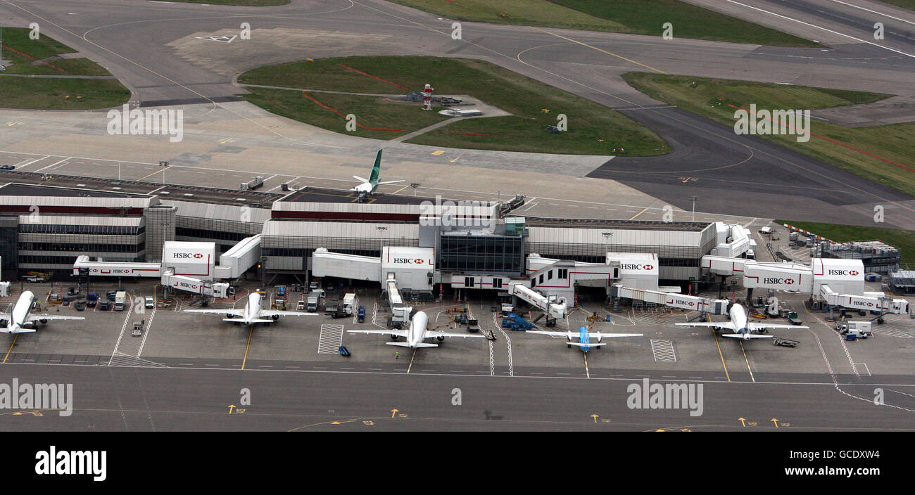 Aerial view heathrow airport hi-res stock photography and images - Alamy