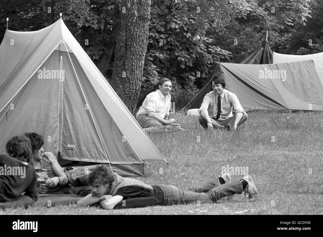 Social - "Peace Convoy" - Savernake Forest - Marlborough Stock Photo ...