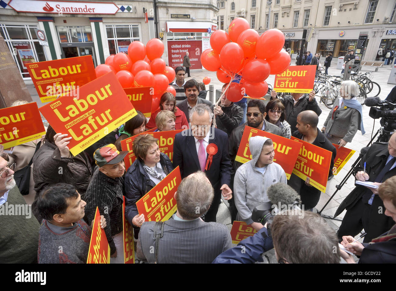General election campaign placard mp hi-res stock photography and ...
