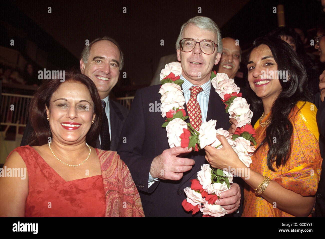 JOHN MAJOR JOINS IN THE FESTIVITIES WITH GEETA SIDHD FROM BLACKBURN ...