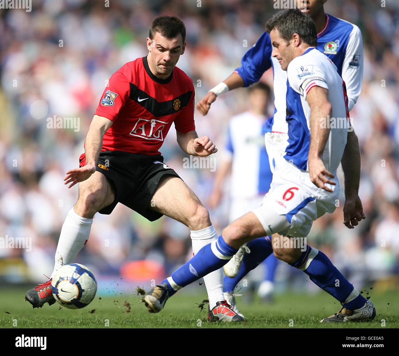 Manchester United's Darron Gibson (left) and Blackburn Rovers' Ryan ...