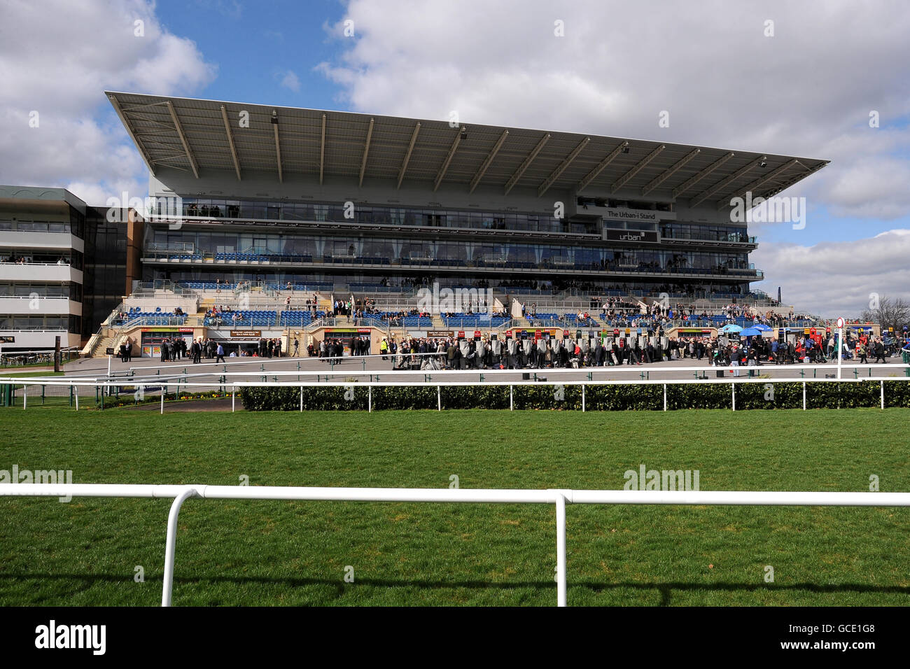 Doncaster racecourse hi-res stock photography and images - Alamy