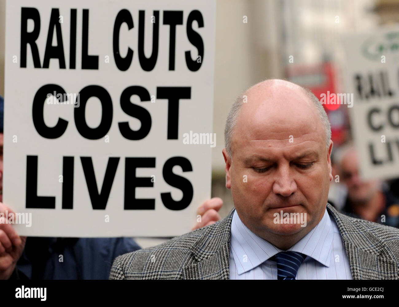 Bob Crow, general secretary of the Rail Maritime and Transport union ...