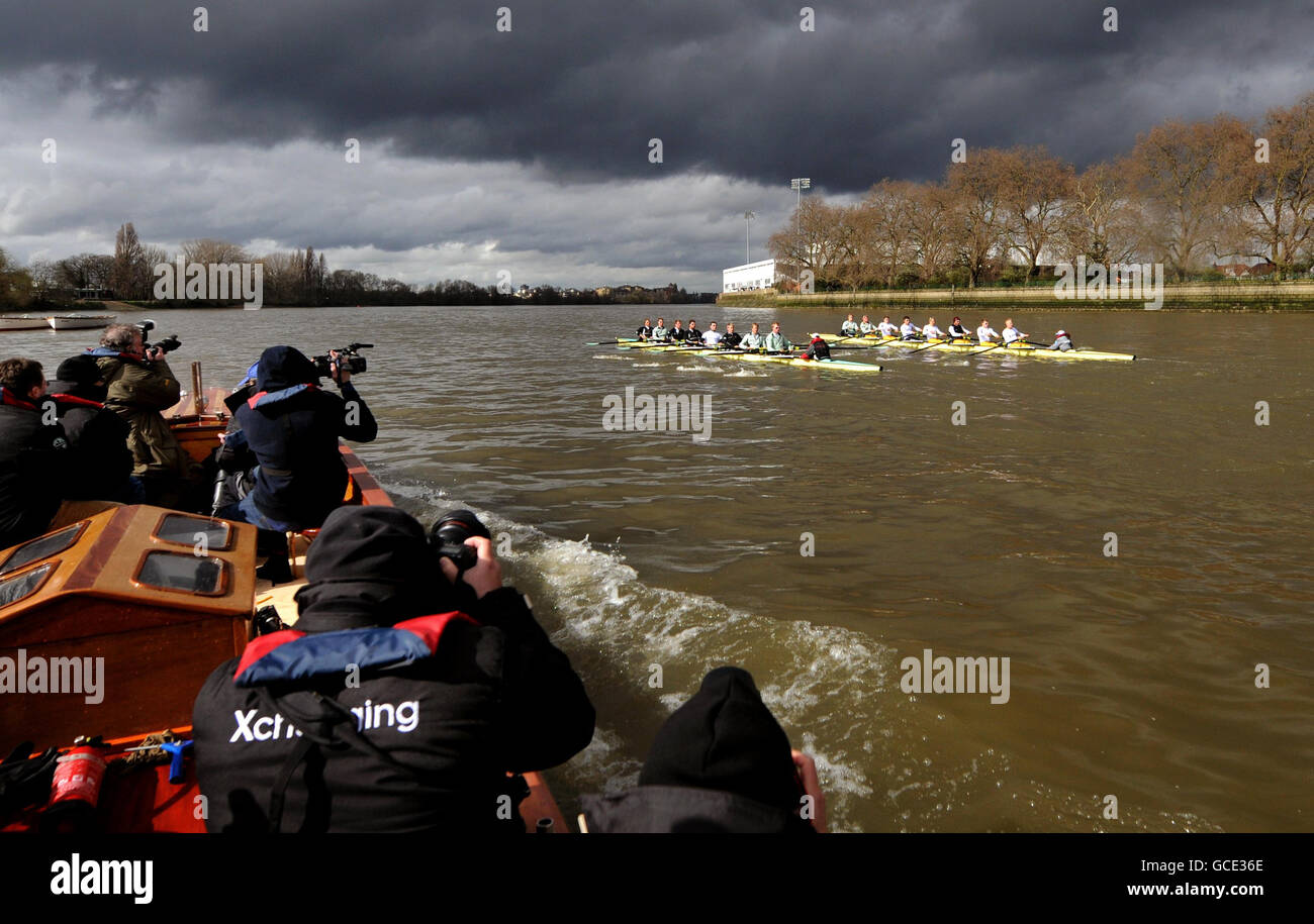 Oxford university rowing past hi-res stock photography and images - Alamy