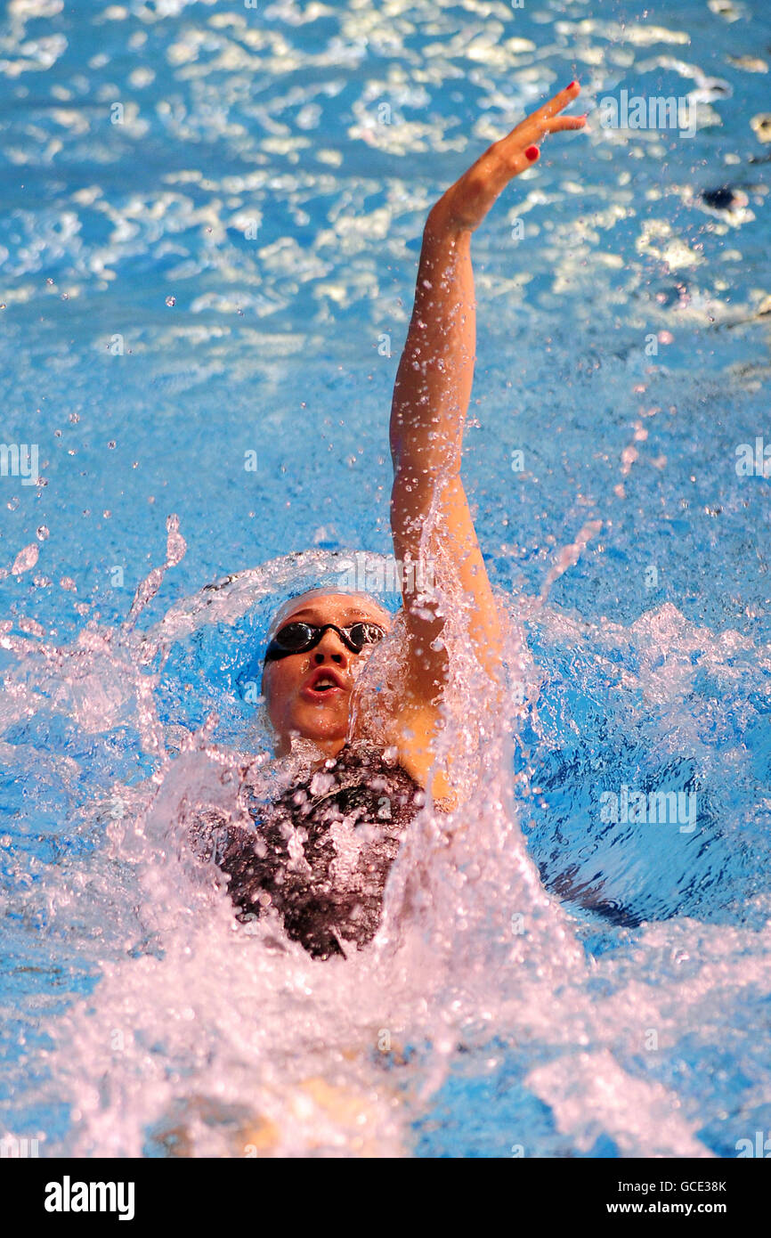 Loughborough University's Elizabeth Simmonds on her way to winning the ...