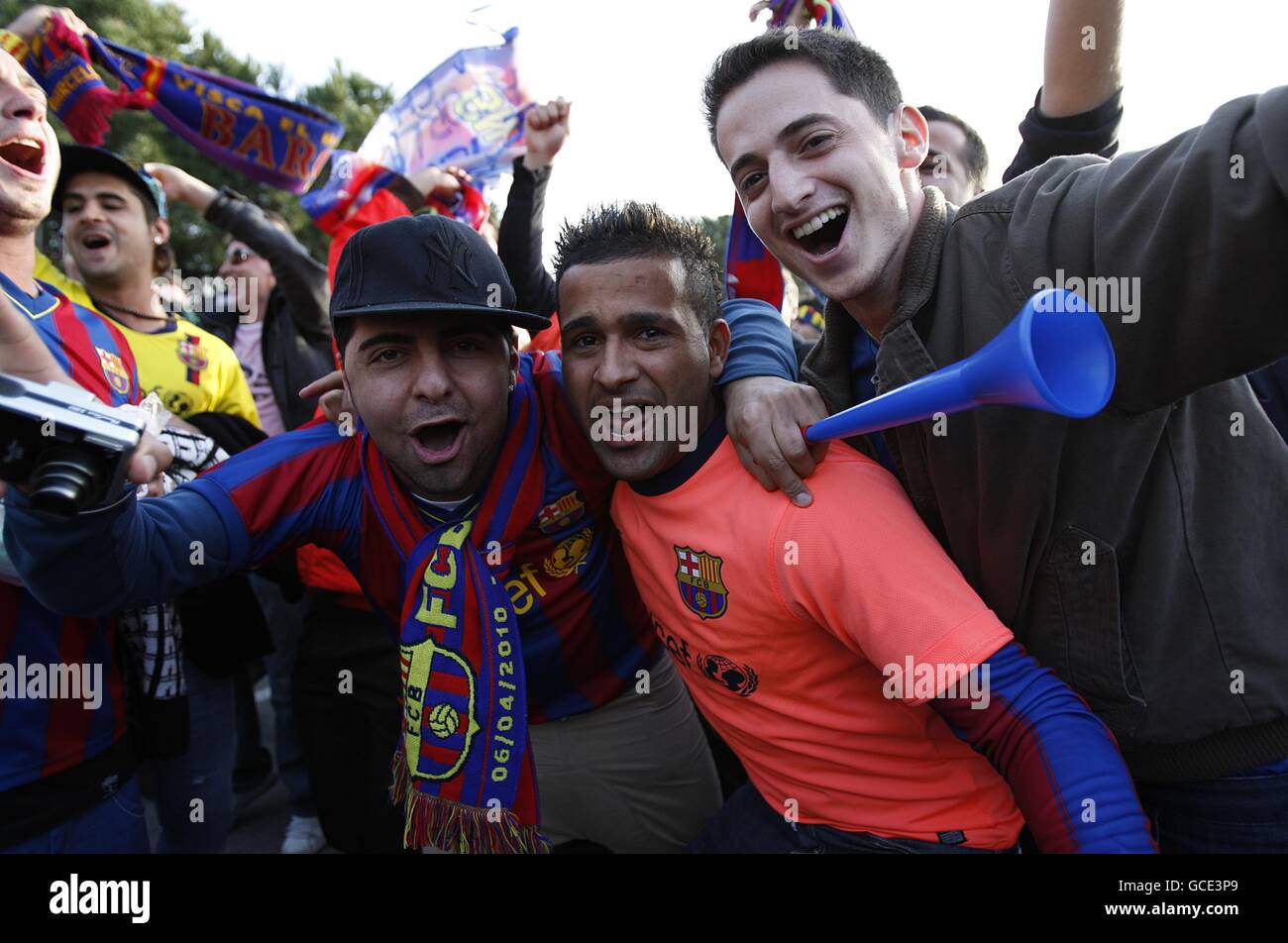 Barcelona fans in party mood outside of Nou Camp before kick off Stock ...