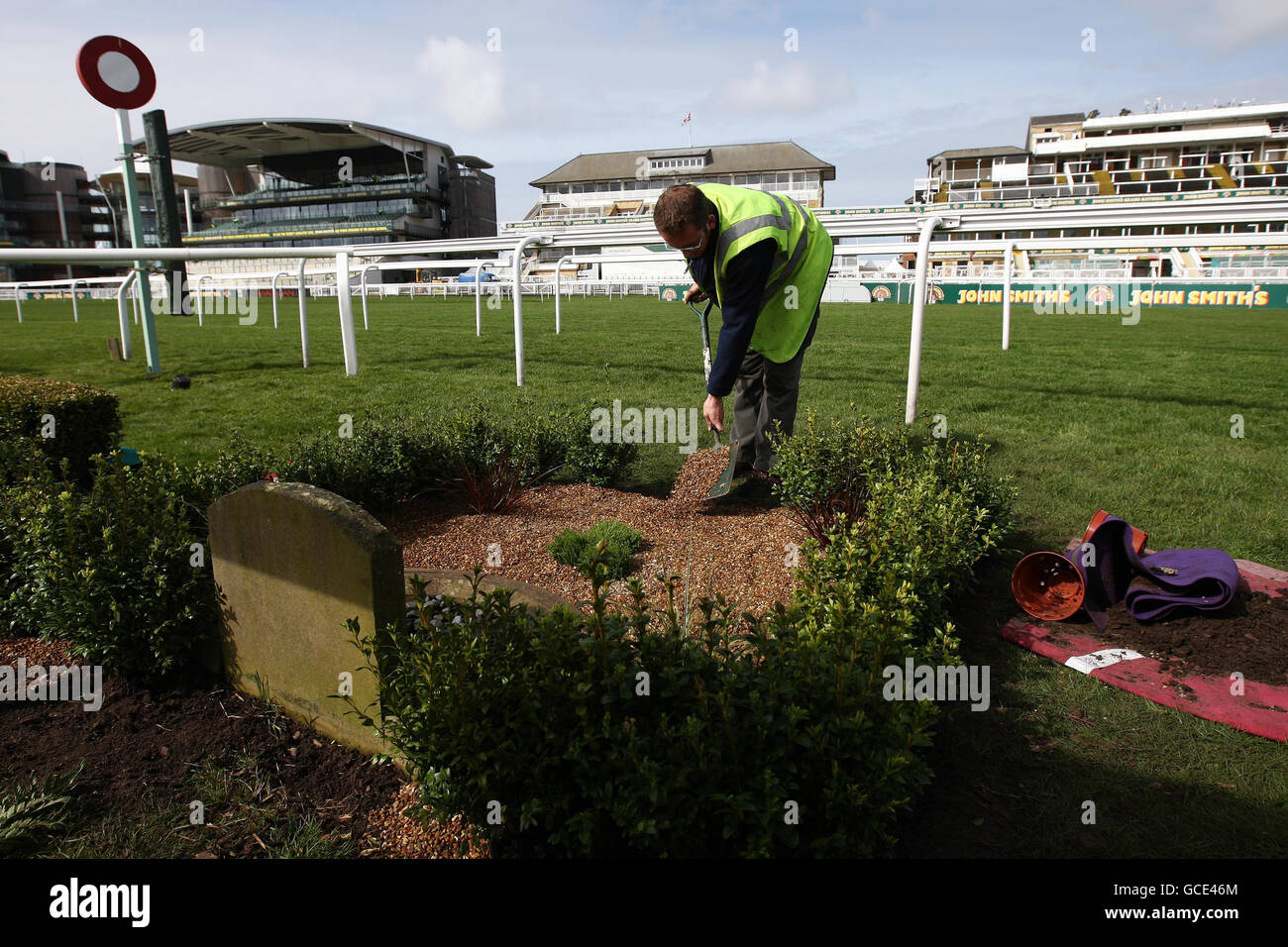 Horse Racing - 2010 John Smith's Grand National - Preview Day - Aintree ...