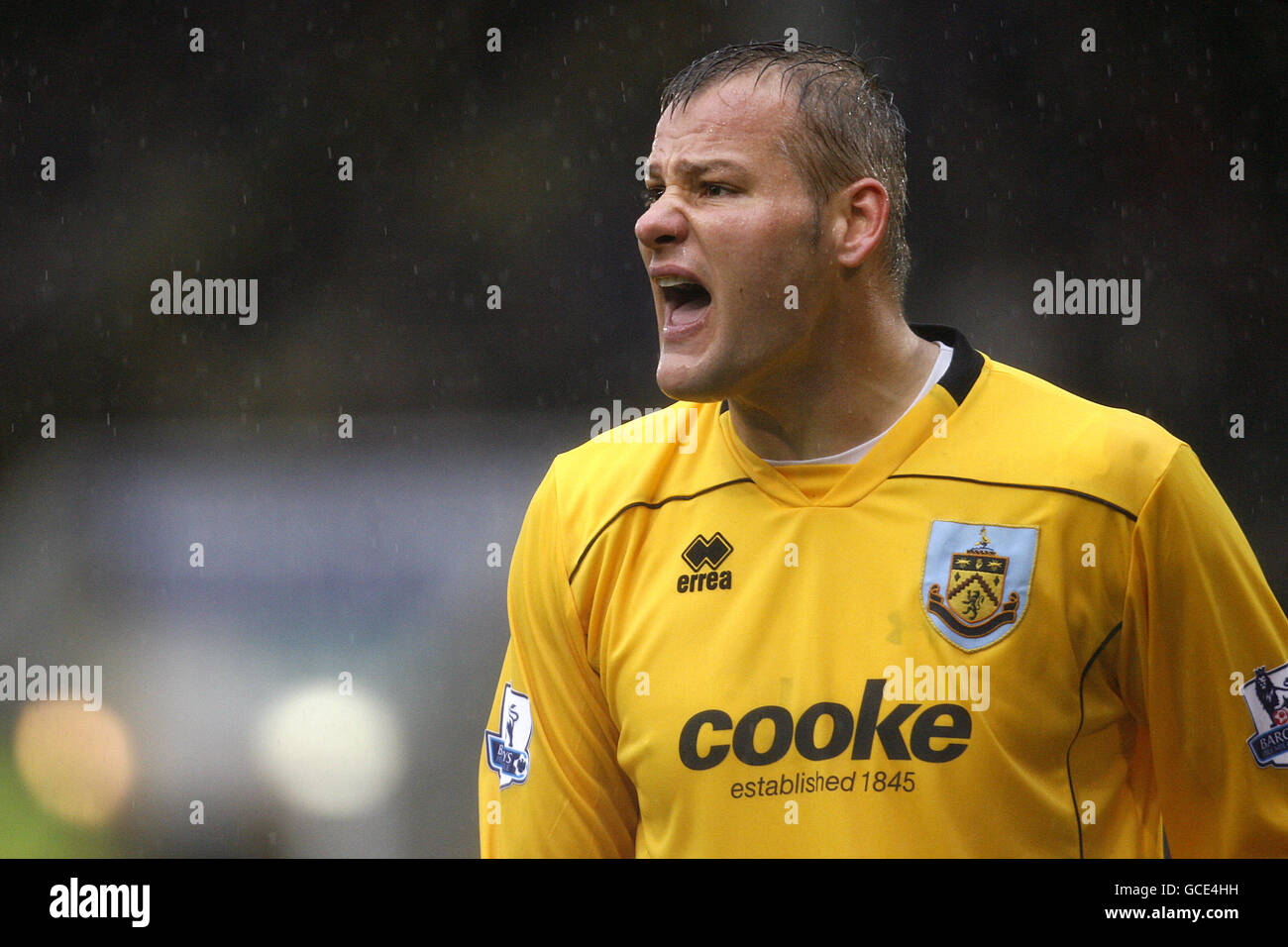 Soccer - Barclays Premier League - Burnley v Manchester City - Turf ...