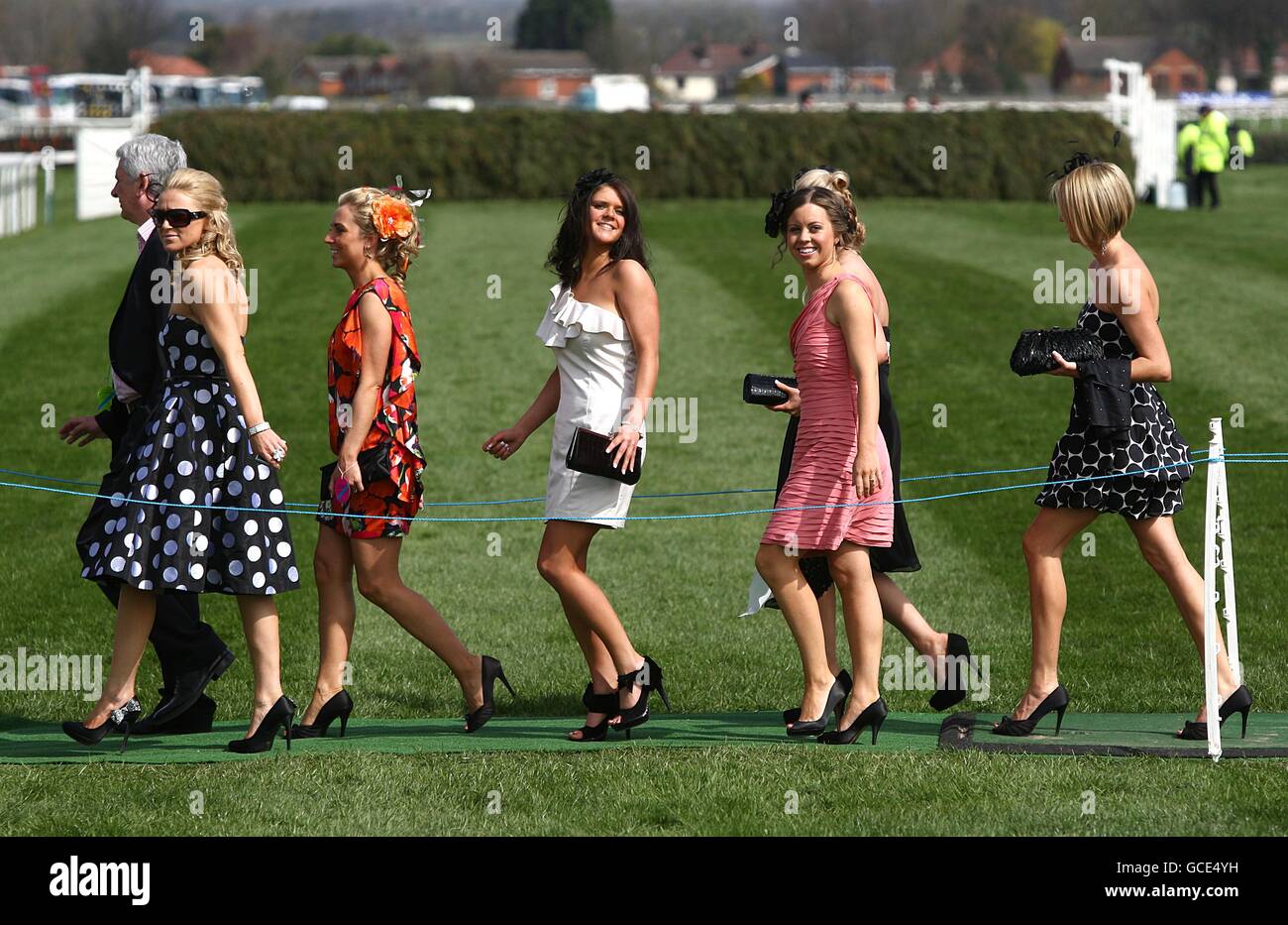 Racegoers on liverpool day grand national meeting aintree racecourse hi ...