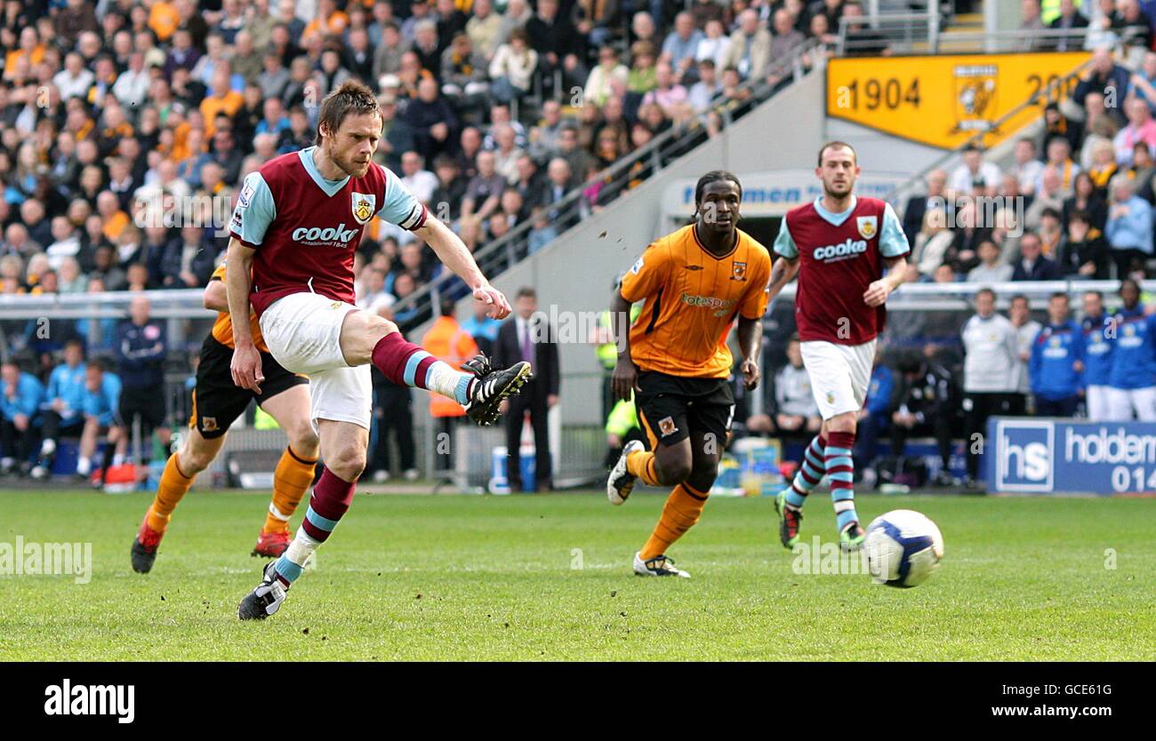 Burnley's Graham Alexander scores his sides second goal Stock Photo - Alamy