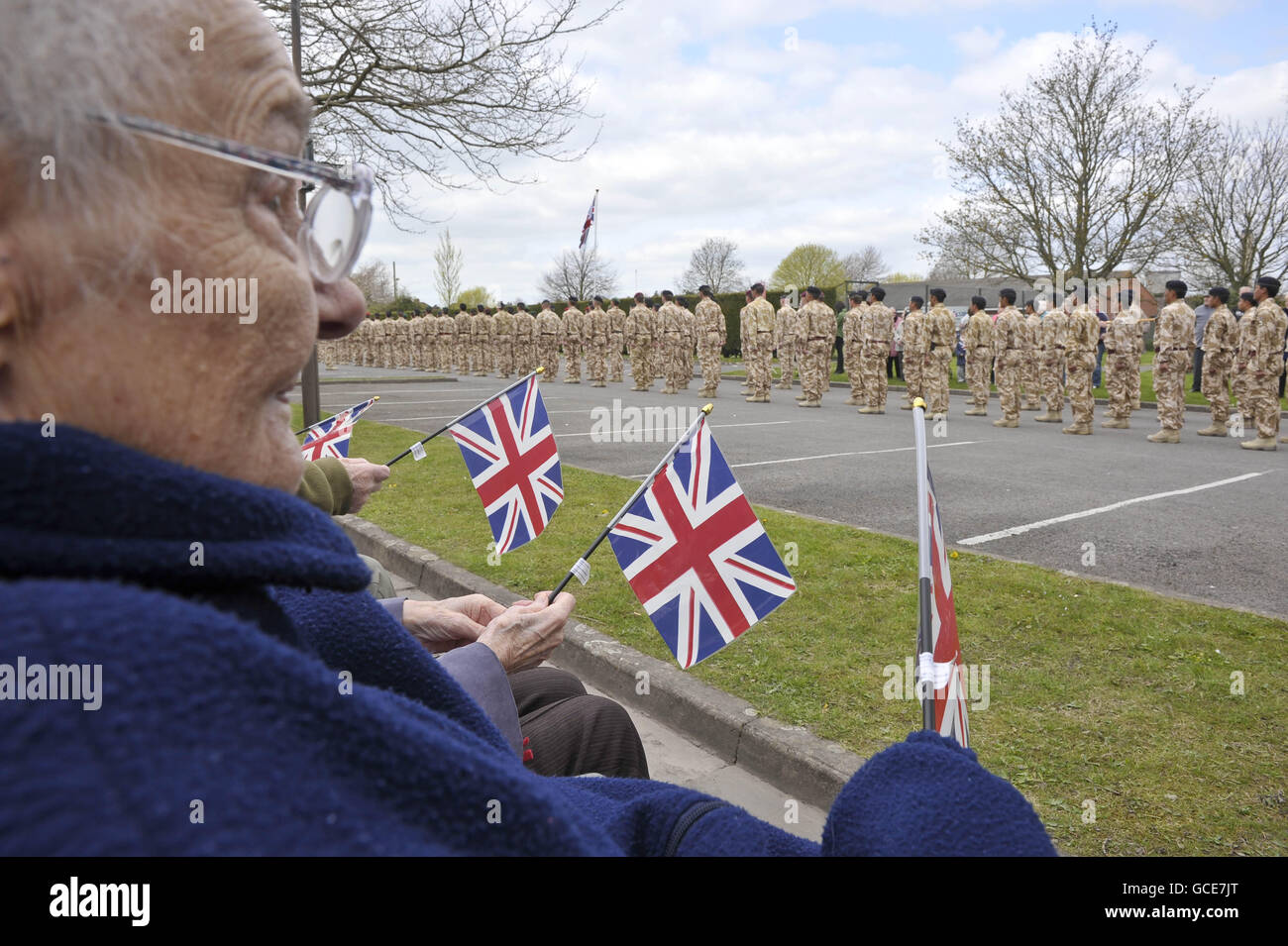 Campaign medals presented to 11 EOD Regiment Stock Photo - Alamy