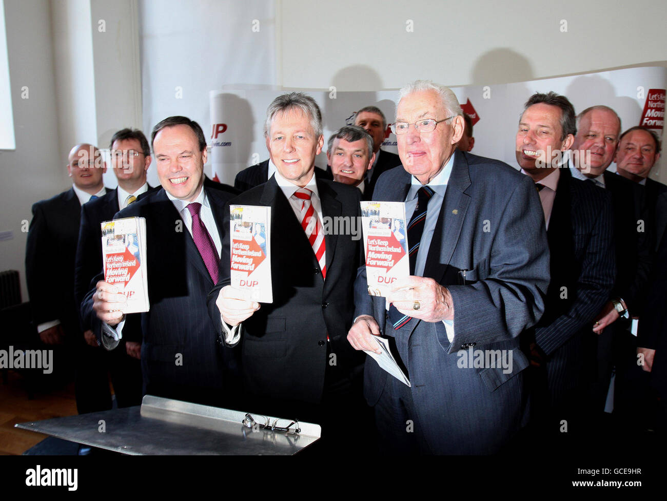 Northern Ireland First Minister Peter Robinson (centre) with former ...