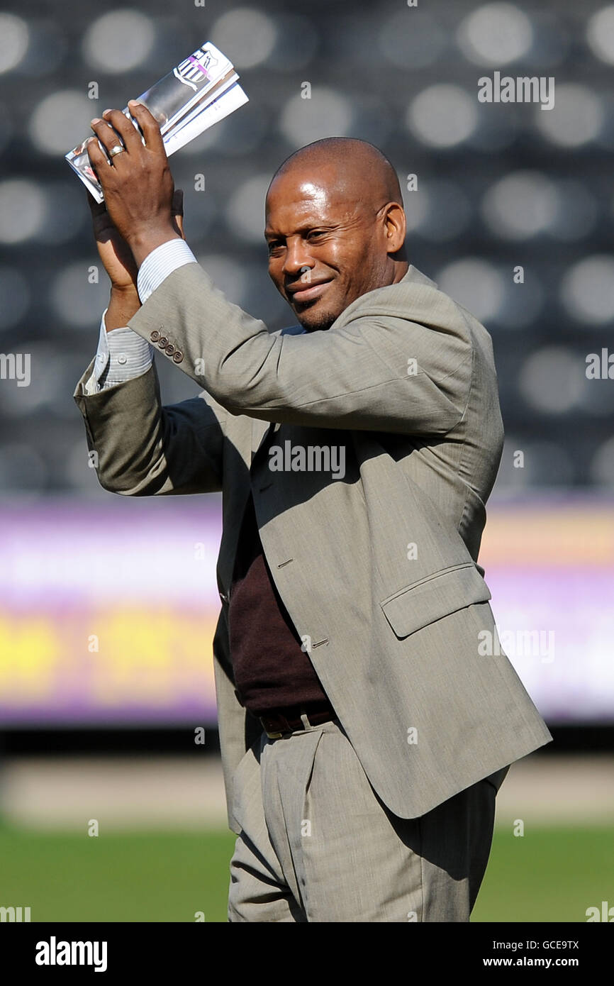 Charlie palmer hi-res stock photography and images - Alamy