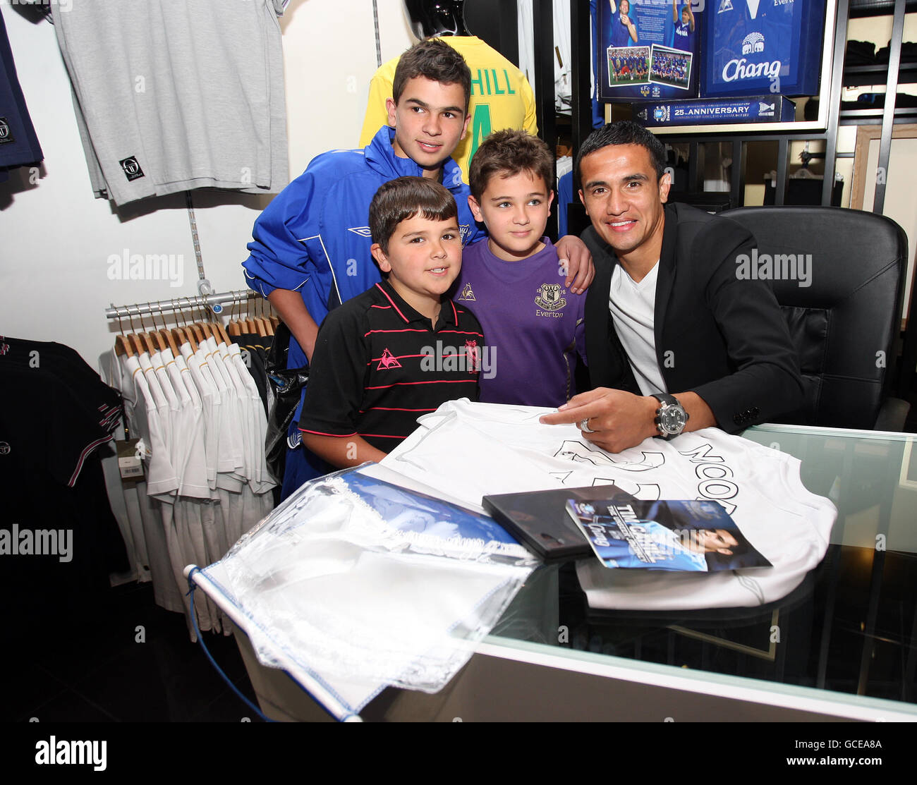 Soccer - Tim Cahill DVD Signing - Everton Two Stock Photo - Alamy