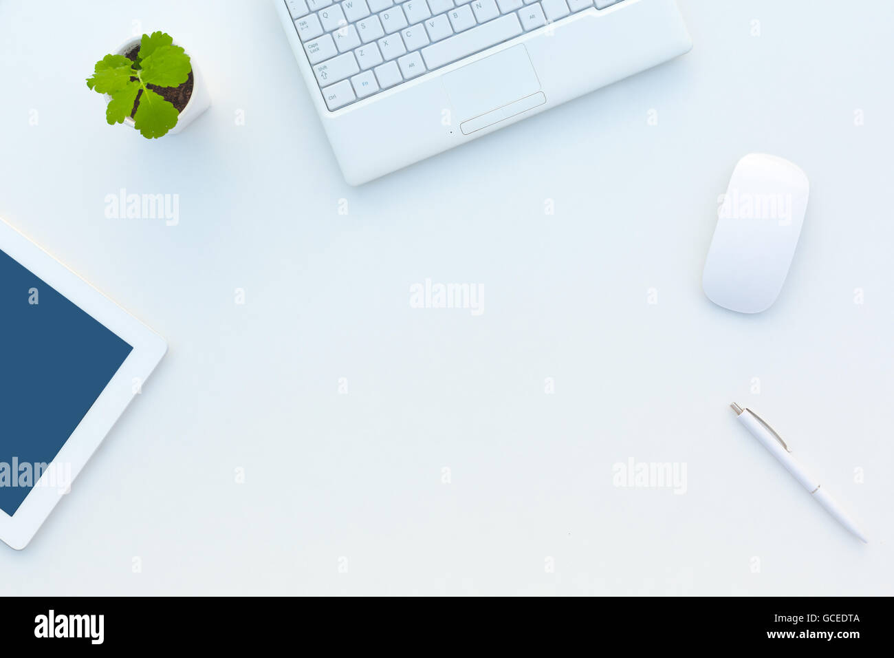 Gadget desk table business hi-res stock photography and images - Alamy