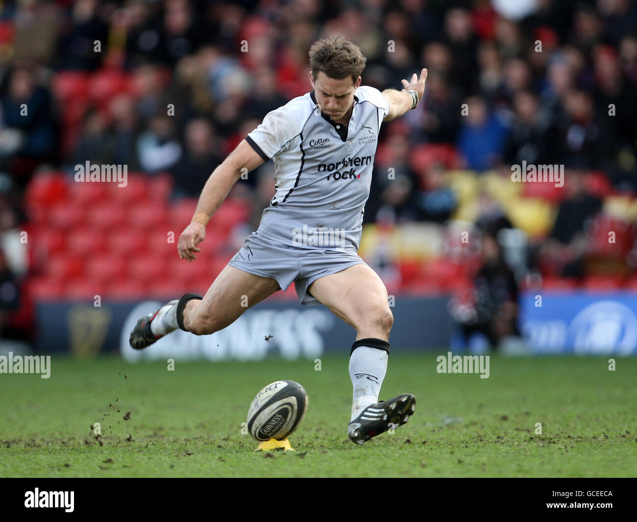 Rugby penalty conversion kick kicks kicking full length fulllength hi ...