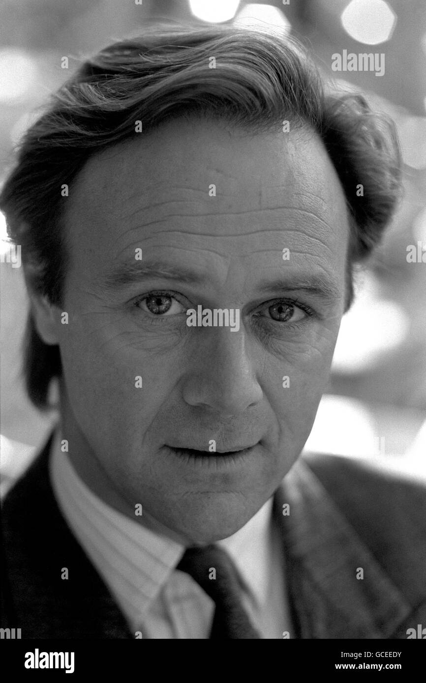 A recent portrait shot of British actor Christopher Cazenove Stock ...