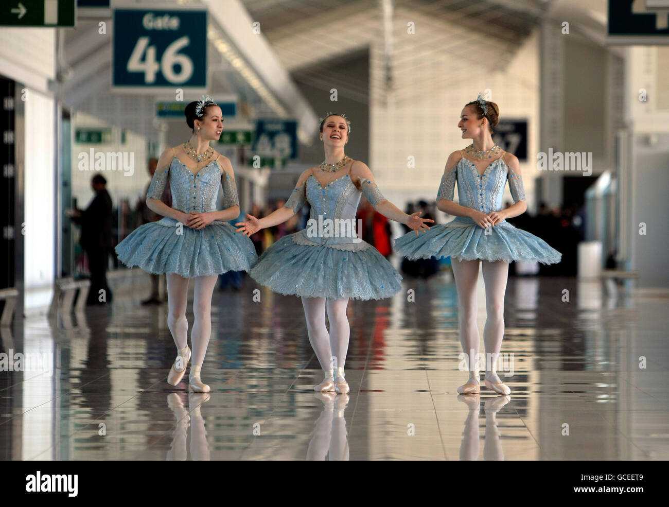 Birmingham Royal Ballet dancers Laura Davenport, Jade Hewsen and Laura ...
