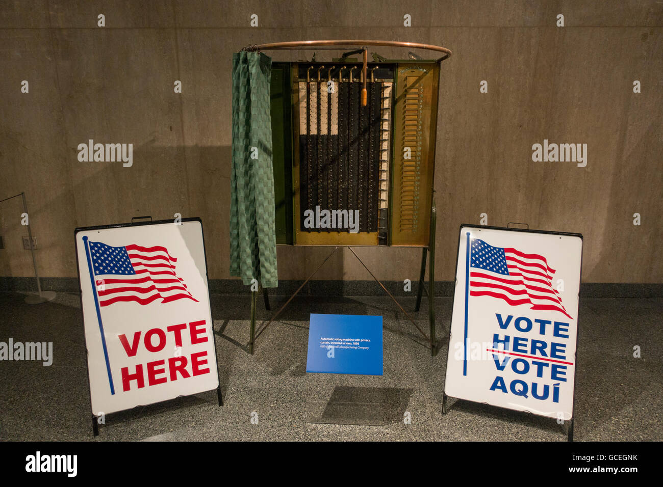 Dc machine hi-res stock photography and images - Alamy