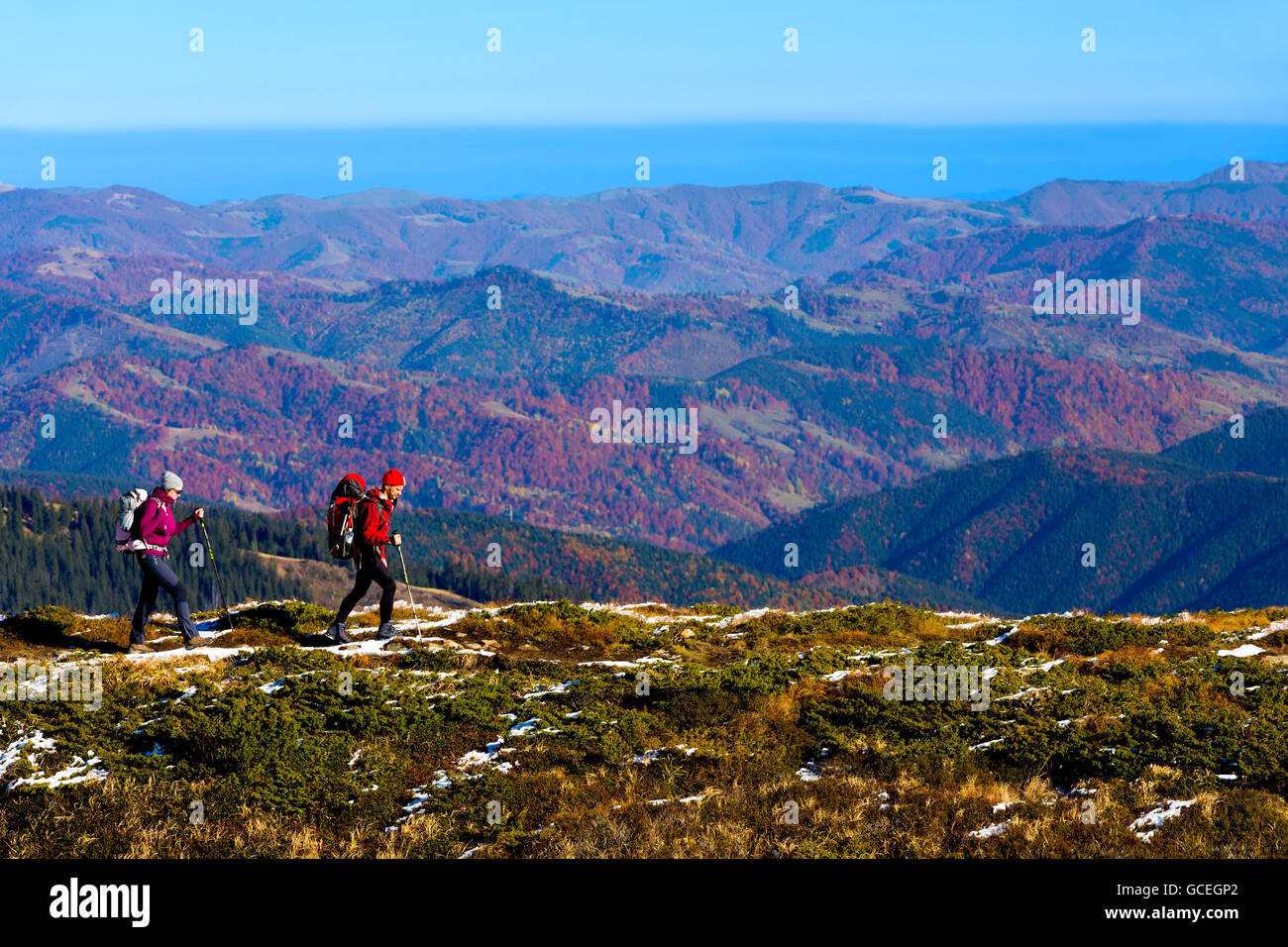 Two people walking mountains hi-res stock photography and images - Alamy