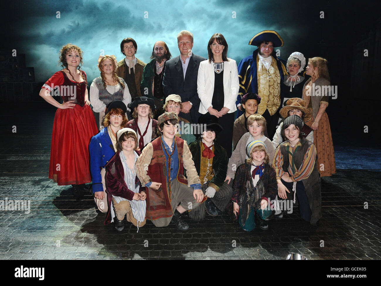 Lord Jonathan Marland (centre) chairman of Tickets For Troops and ...