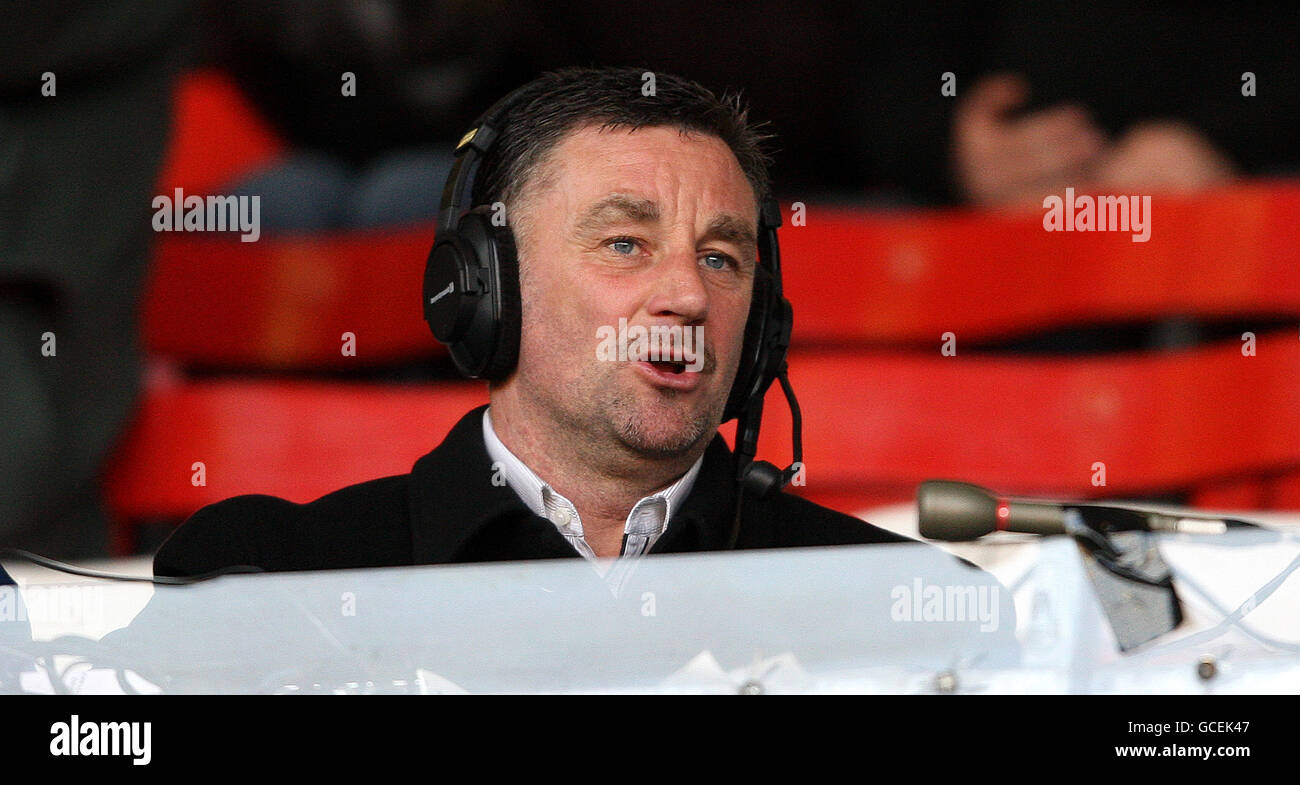 Former liverpool player john aldridge hi-res stock photography and ...