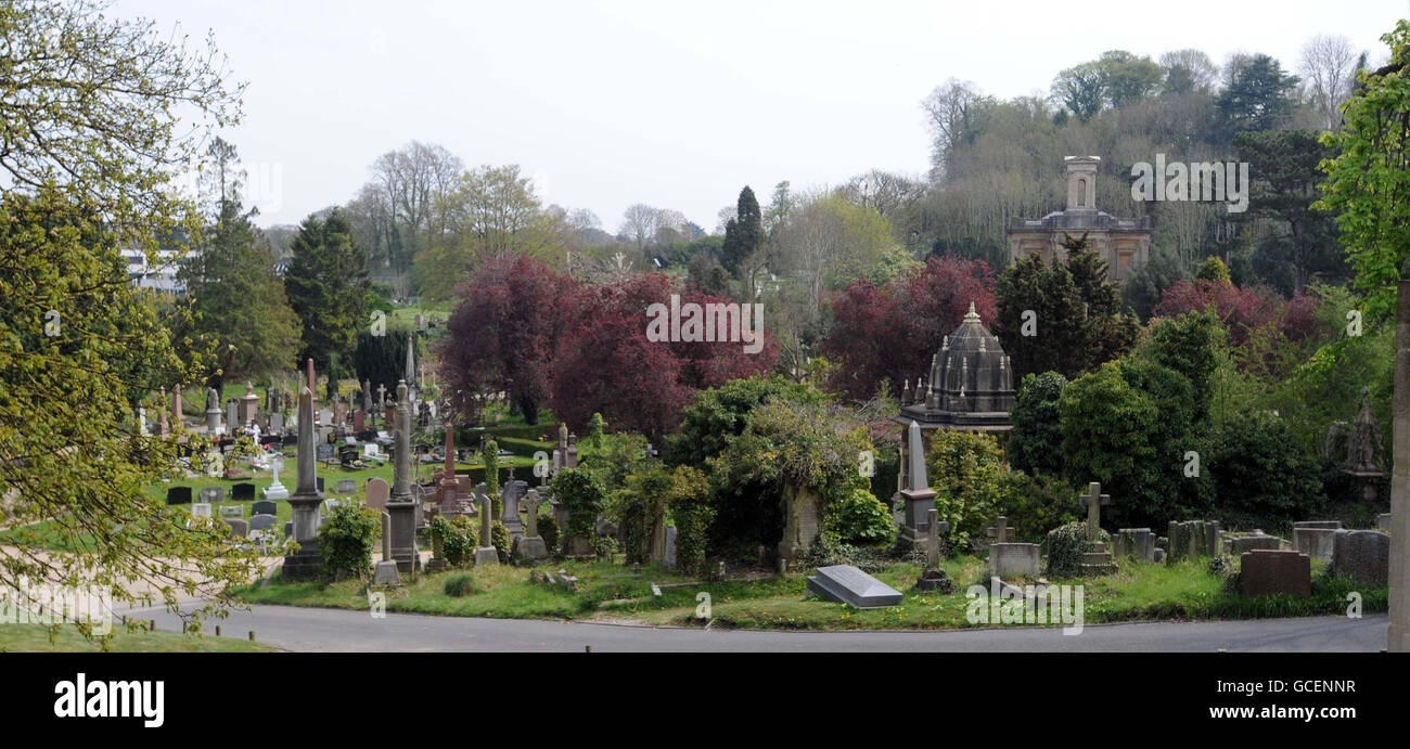 Victorian garden cemetery hi-res stock photography and images - Alamy