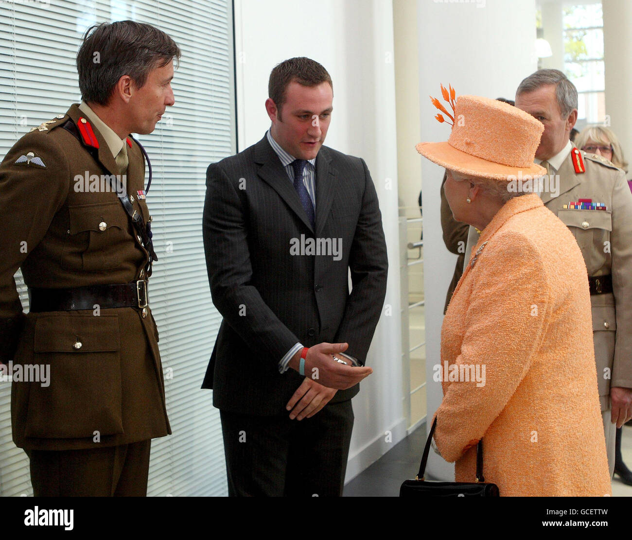 Holder of the george cross gc hi-res stock photography and images - Alamy