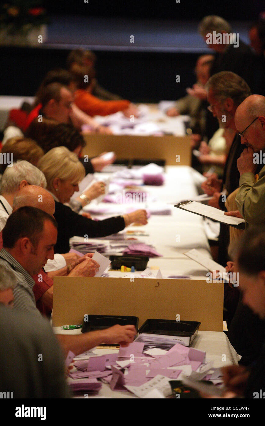 The counting of ballot papers begins at Portsmouth Guildhall for the ...